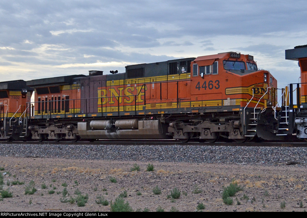 BNSF 4463